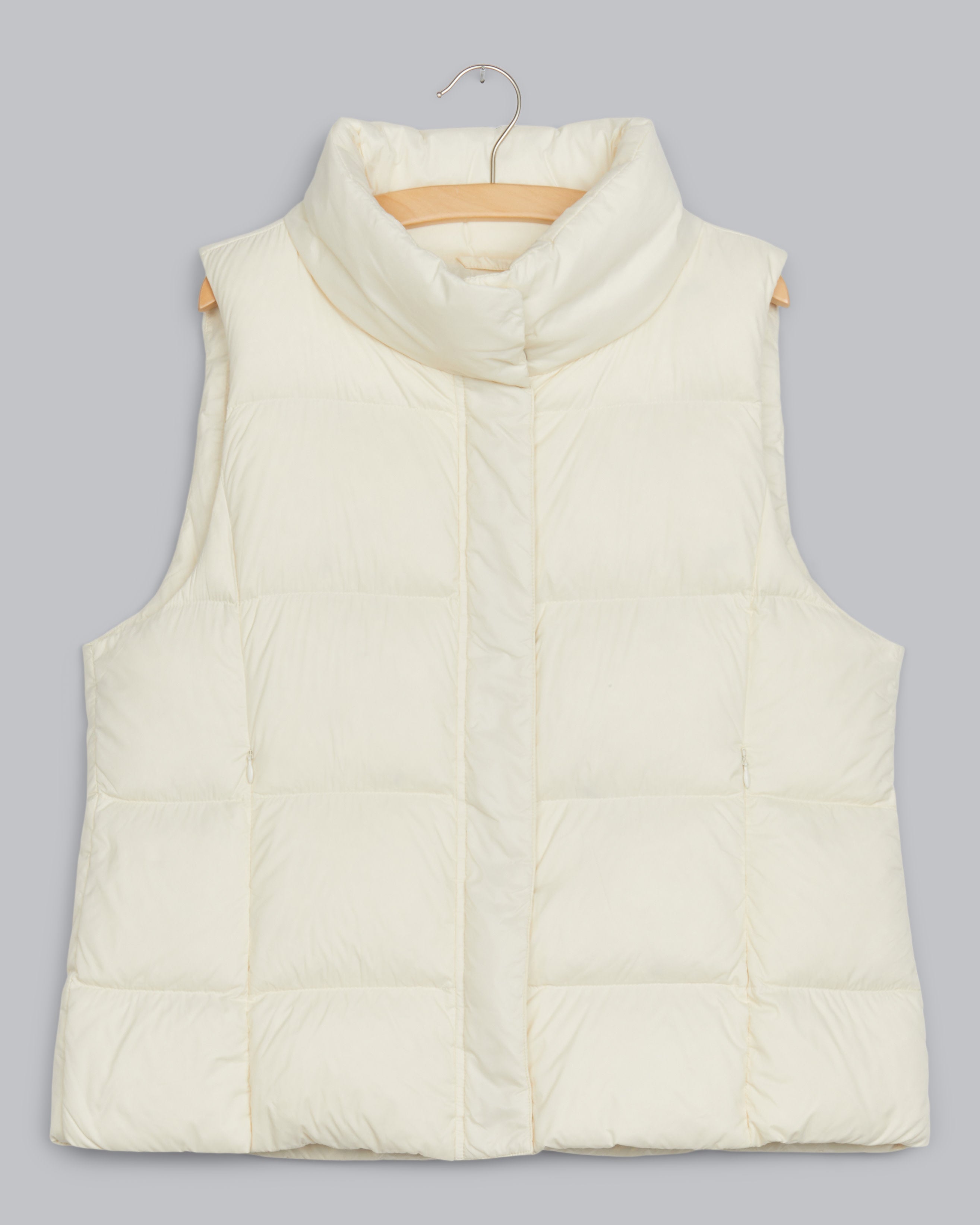 Eggshell Recycled Nylon Puffer Vest – Eileen Fisher Renew